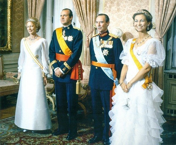 Οι ευγενείς μιας άλλης εποχής ‹ The Royal Chronicles