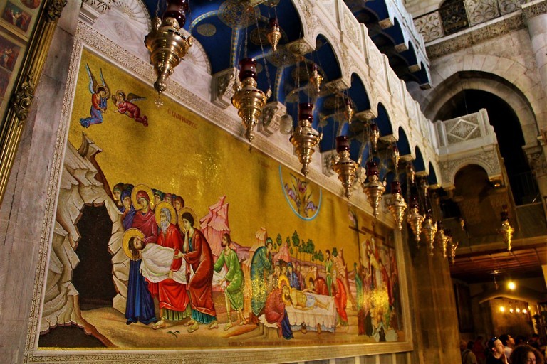 Ένα Πάσχα αλλιώτικο από τα άλλα. Ο Πανίερος Ναός της Αναστάσεως έκλεισε ...