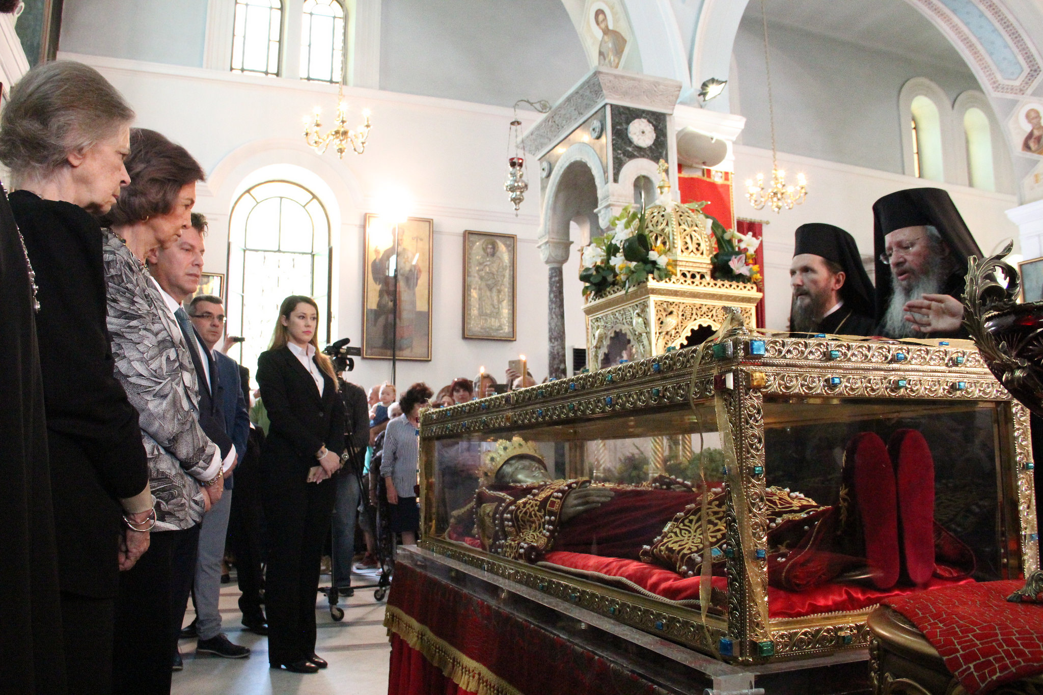 Το προσκύνημα της βασίλισσας Σοφίας και της πριγκίπισσας Ειρήνης ...
