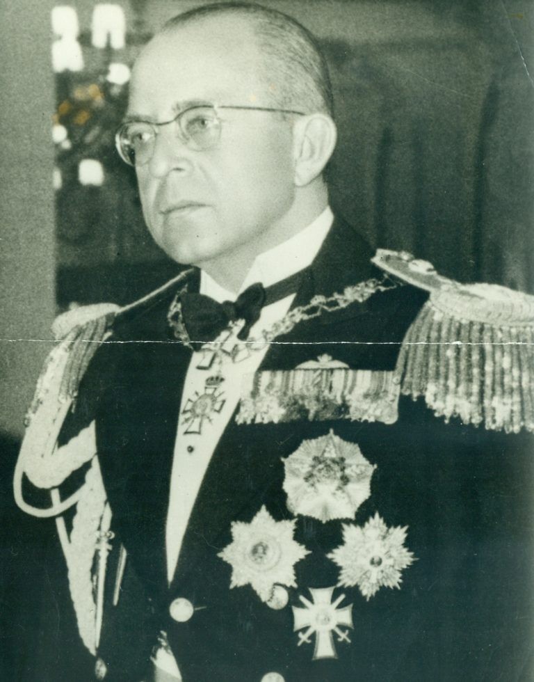 Παύλος: Ο οικογενειάρχης, ο χριστιανός ορθόδοξος βασιλιάς ‹ The Royal ...