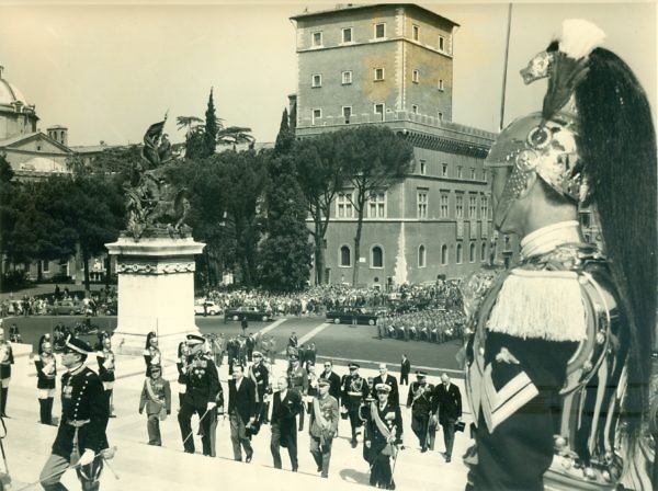 Η επίσημη επίσκεψη των βασιλέων Παύλου και Φρειδερίκης στην Ρώμη ‹ The ...