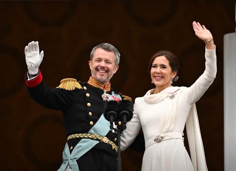 Μια βασίλισσα φεύγει, μια μεγάλη κυρία ….. ‹ The Royal Chronicles